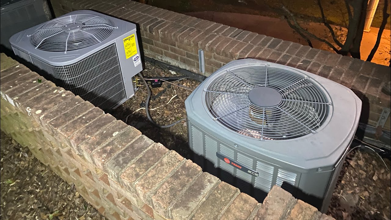 2016 Trane XR14 & 2024 Carrier Sentry 15 Heat Pumps Defrosting ...