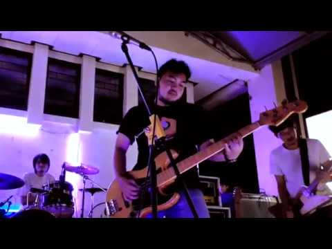 Lizzie - Lust Liver & Decider (Live At Cie Gelisah) - YouTube