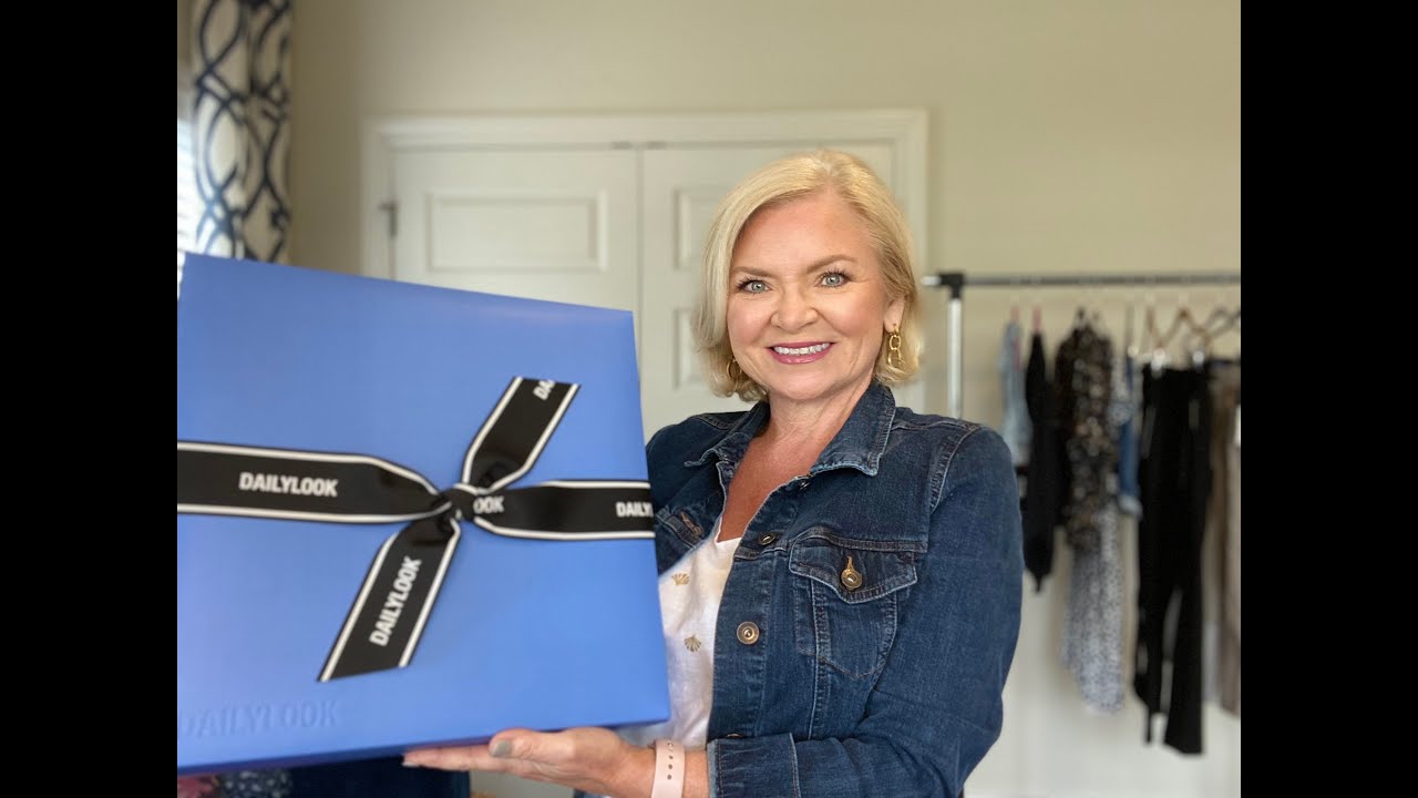 Daily Look May 2021 // Unboxing & Try On // Great Box! - YouTube