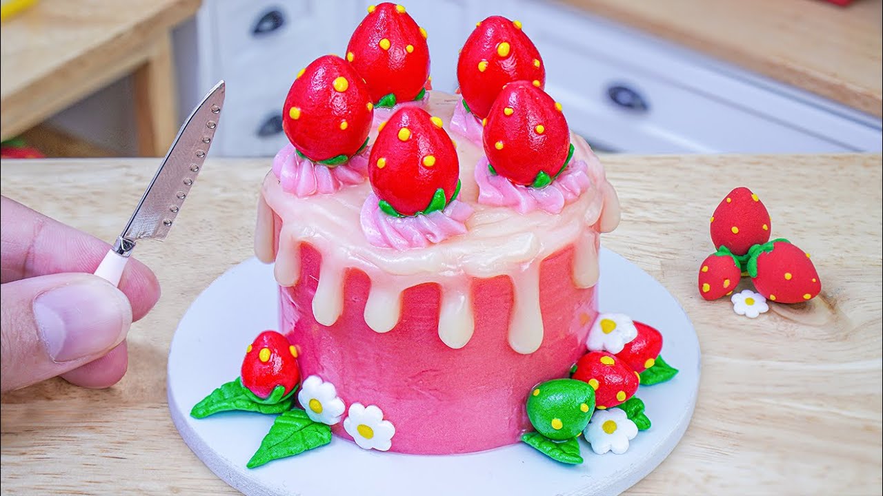 Satisfying Miniature Strawberry Chocolate Cake Decorating Recipes 🍓 Miniature Chocolate Cake ...