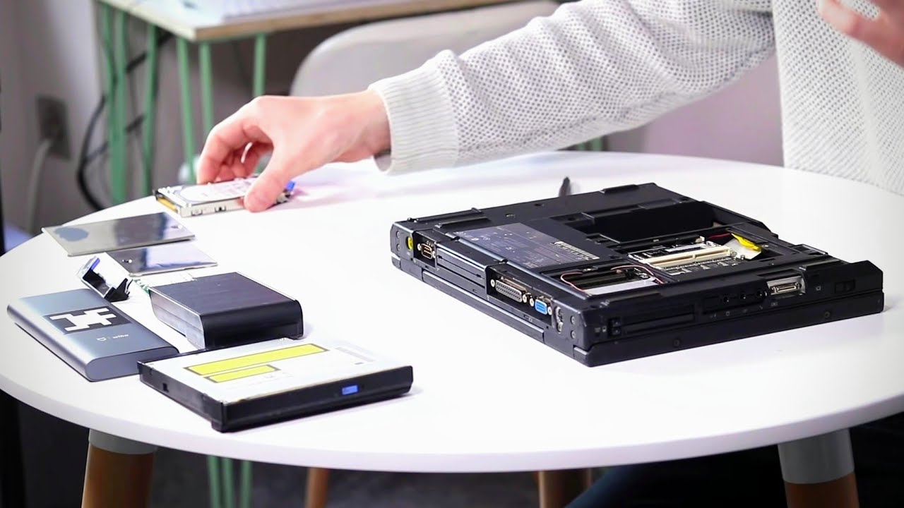 Restoring A £15 IBM Retro Laptop! - YouTube