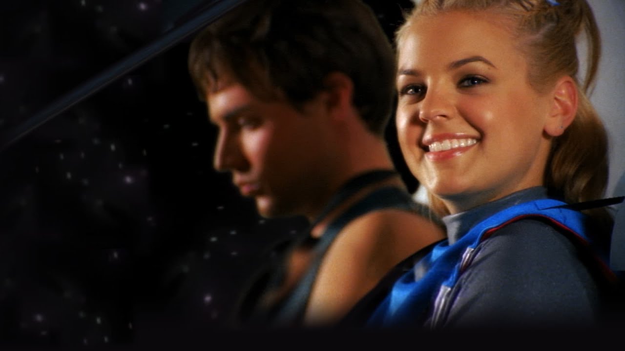 100 MOVIES I'VE NEVER SEEN #38 - Zenon: Z3 (2004) REVIEW - YouTube