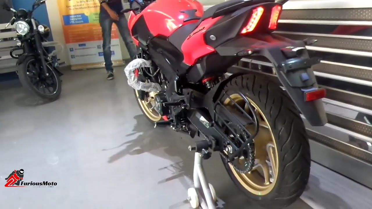 Bajaj Dominar Red | 2018 color | walkaround | Furious moto - YouTube