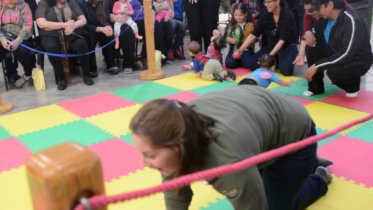 baby crawl finish line - YouTube