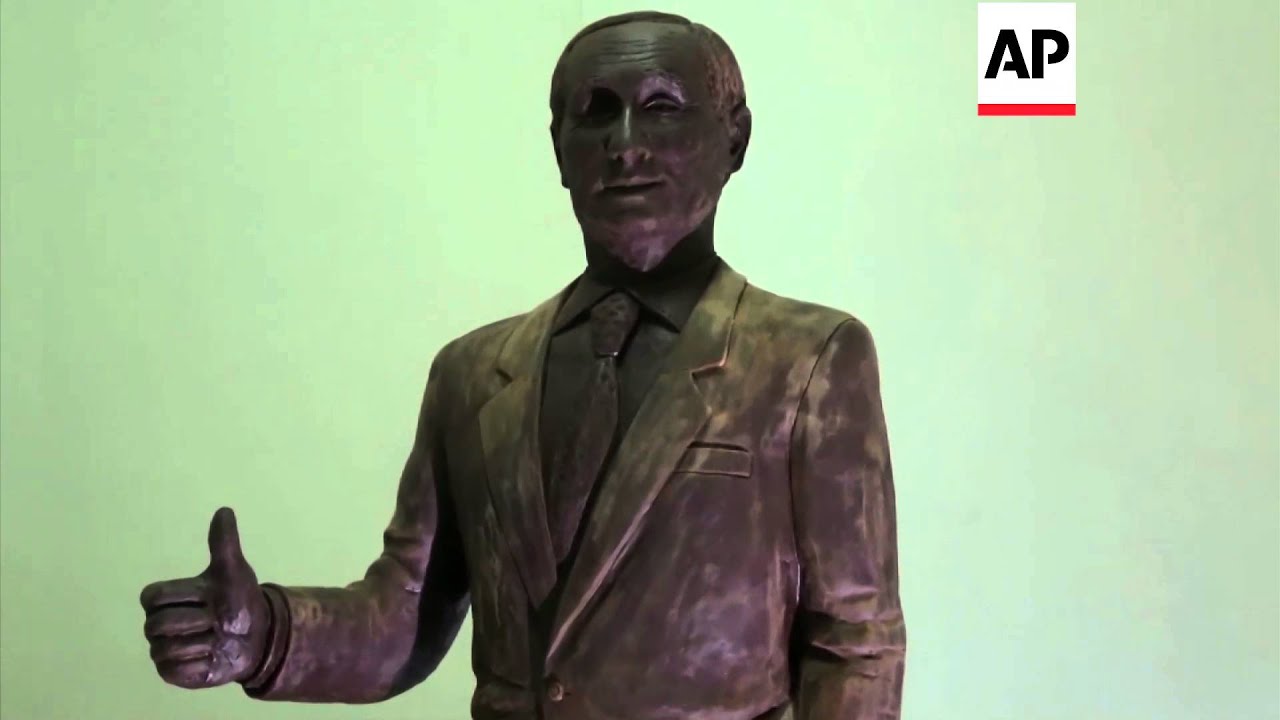 St Petersburg - Chocolate Putin statue unveiled | Editor's Pick | 5 Dec ...