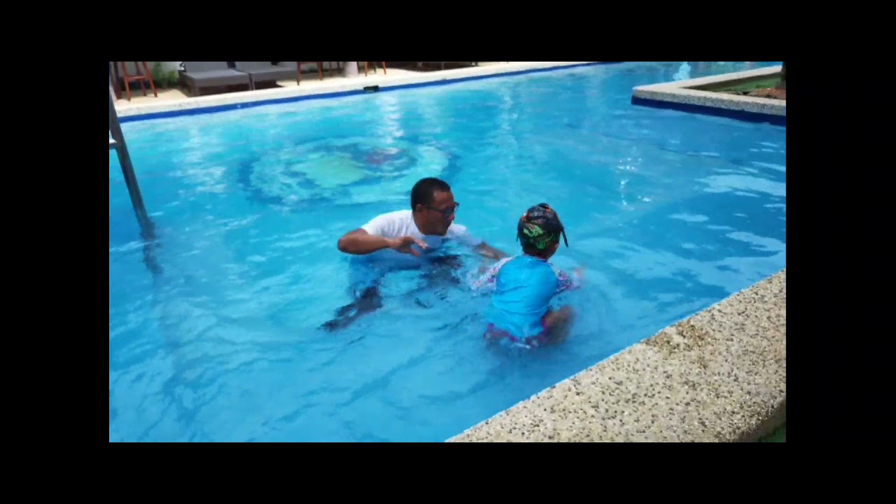 BASIC SWIMMING LESSONS FOR BEGINNERS - YouTube