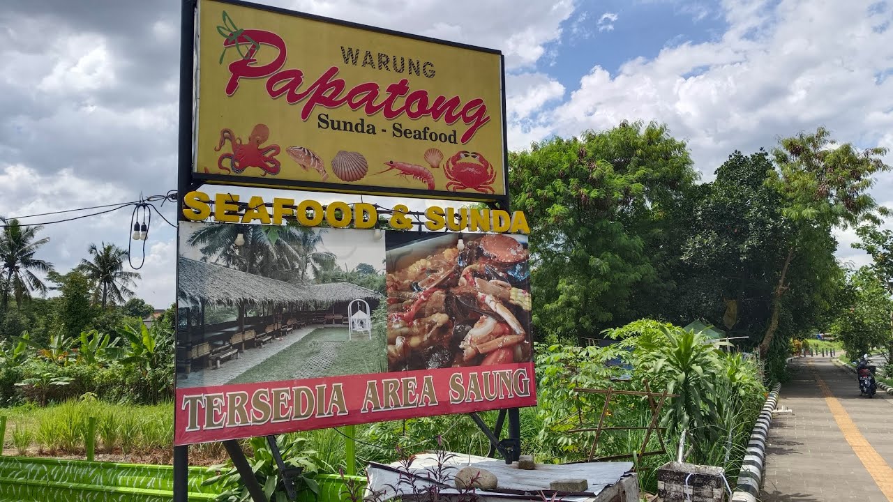 Kuliner ! WARUNG PAPATONG / Saung Lesehan / Bogor - YouTube
