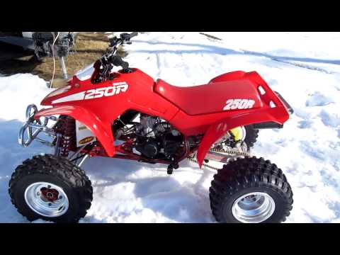 1988 honda trx250r start up - YouTube