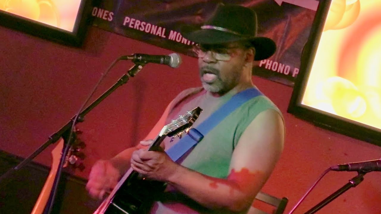 North Coast Dave (David Chisolm) - Rainy Night In Georgia - YouTube