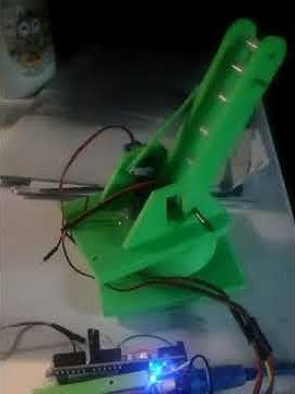 Arduino et servomoteurs, avec accélération progressive - YouTube