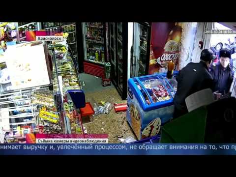 Грабителя закрыли в магазине