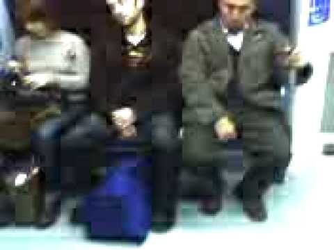 Sobando en el metro