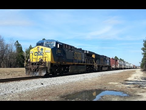 CSX Q463-21 in Cassatt w/ AC46CW & SD70M - YouTube