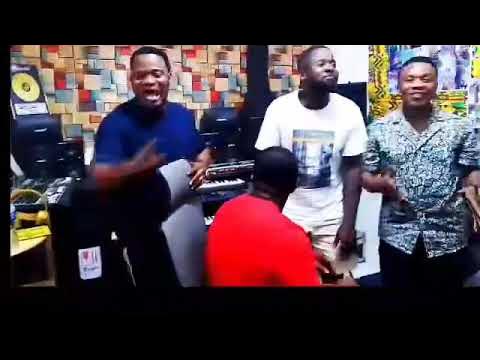 Great Ampong x Kaakyire x Naphtali-Ɛmmoa Asɛm Nkoaa - YouTube
