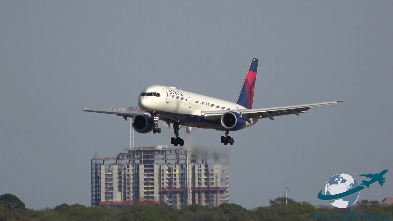 Delta Air Lines "Philadelphia 76ers Charter" 757-232 [N651DL] -- UHD 4K ...