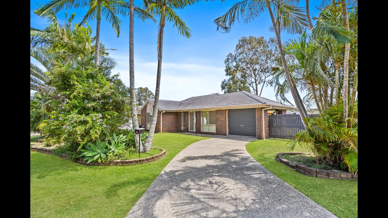 Simon Salm Presents - 15 Caledonian Crescent, Alexandra Hills - YouTube