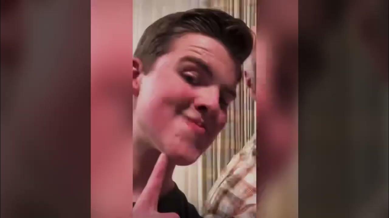 Young Sheldon Mewing 🤫🥱 - YouTube