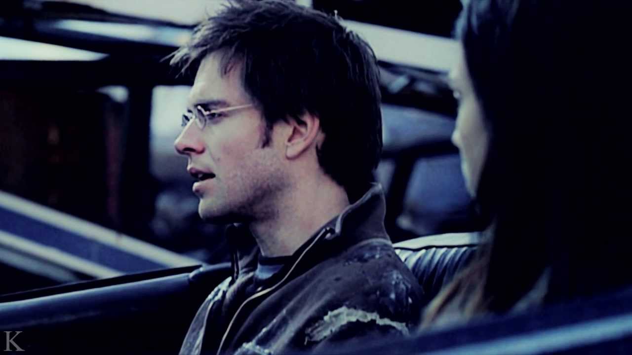 Dark Angel: Logan & Max | Hold me now - YouTube