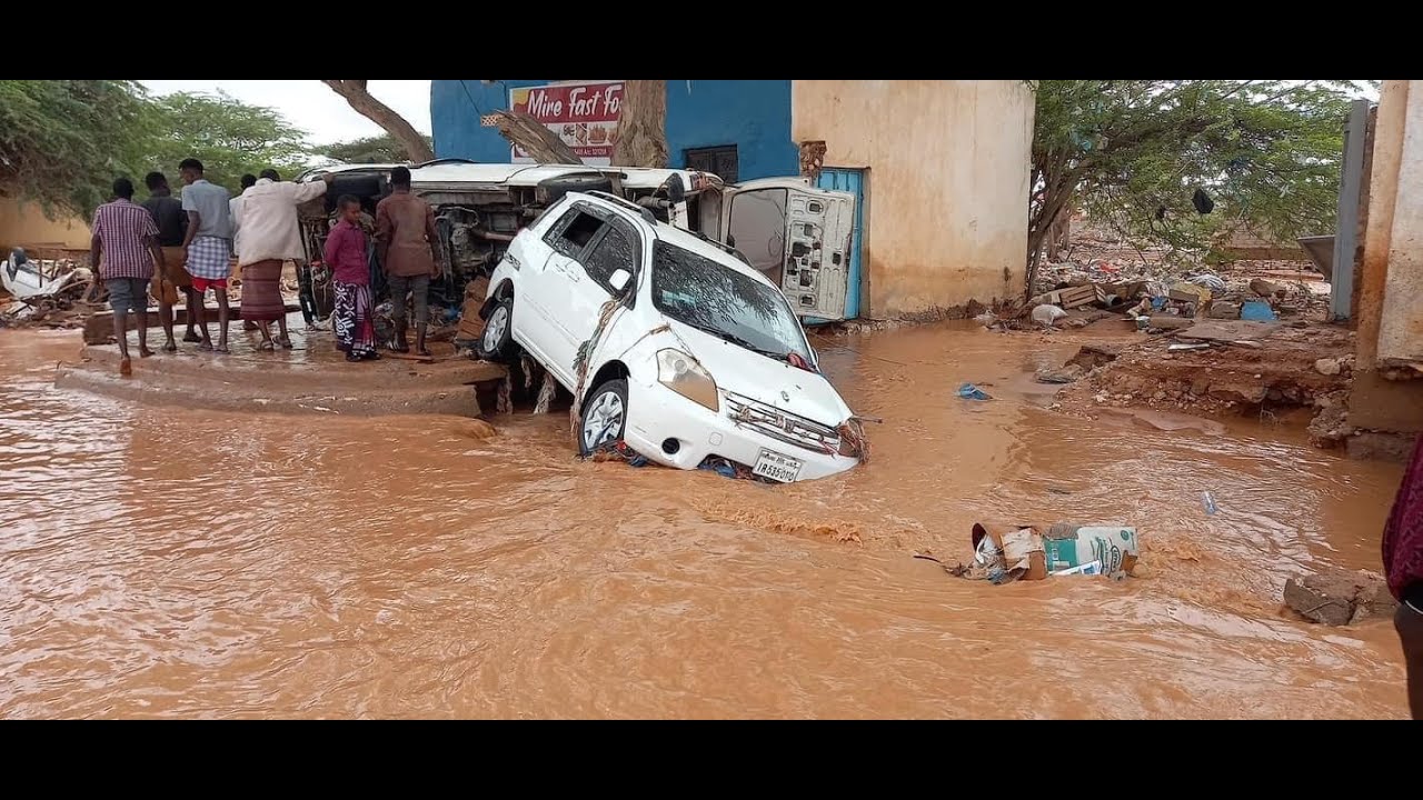 Damage caused by heavy floods in Qardho city - YouTube