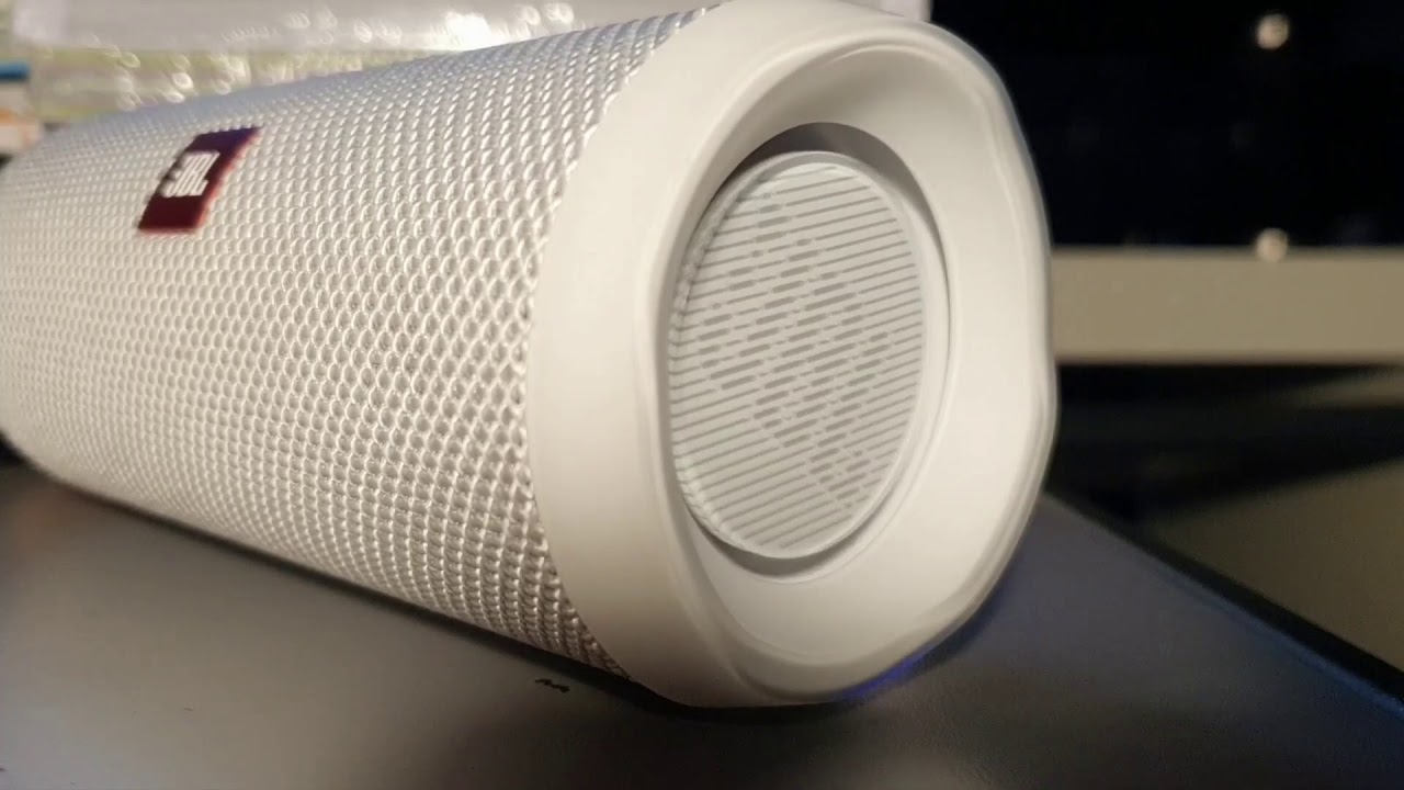 monsters inc earrape on jbl flip 4 (very cool) - YouTube