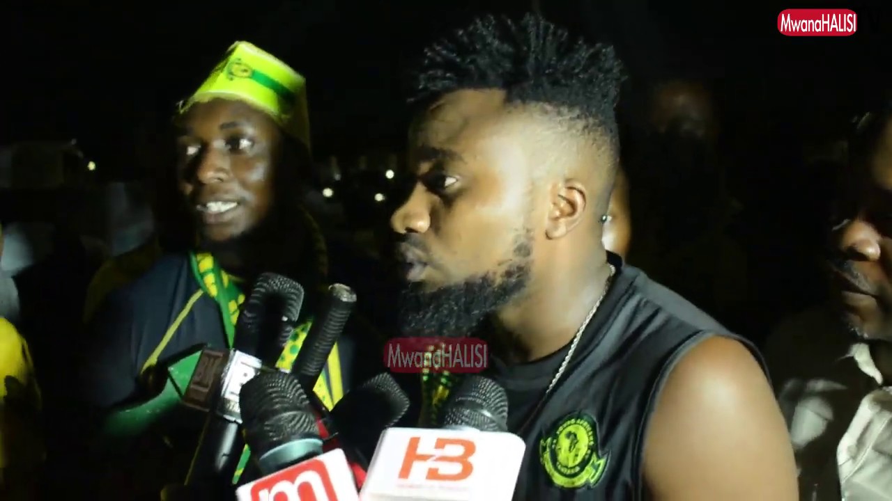 YIKPE AWACHEFUA MASHABIKI WA YANGA/WAMTOLEA POVU/"HATUFAI"/"AKAE BENCHI ...