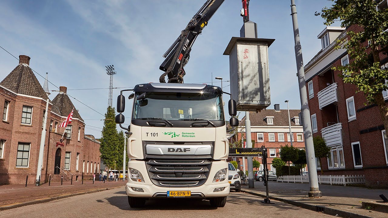 DAF CF Electric refuse collection truck in Rotterdam, The Netherlands ...