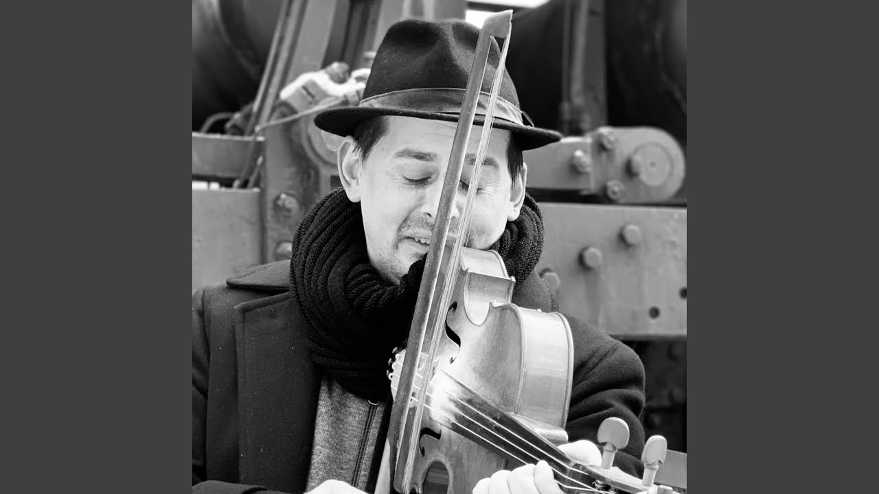 Gyermekem (feat. Stephanie Fabry & Orosz János) - YouTube