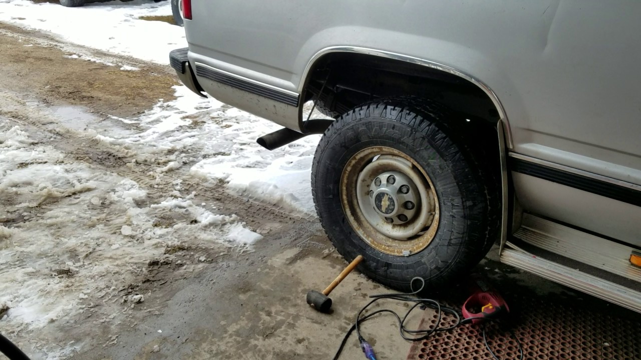 Straight piped '92 C2500 454 3/5 - YouTube