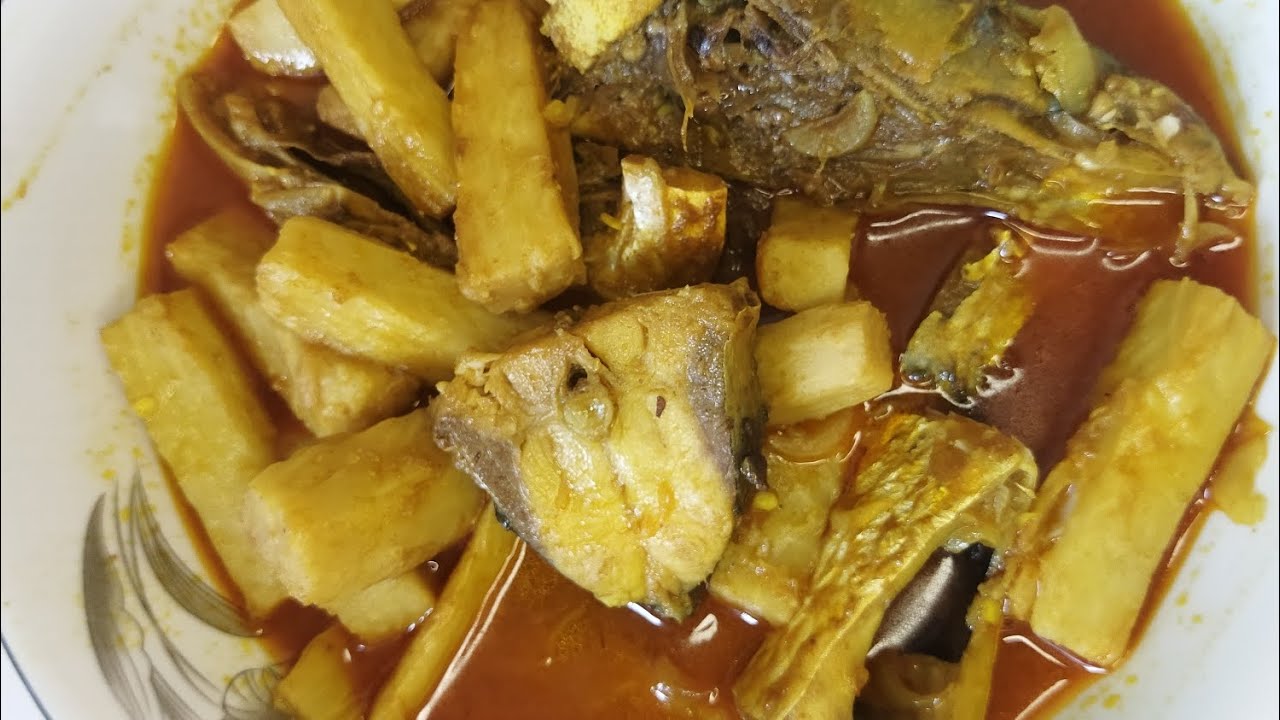 arisha s kitchen# কচু দিয়ে ইলিশ মাছের ঝোল# - YouTube
