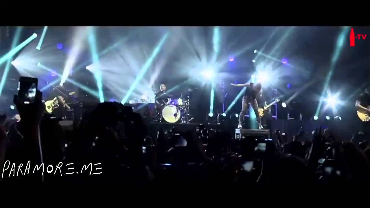 Paramore Live on Palacio de los Deportes - México 2013 - YouTube