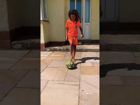 How to do KICK UPS with BOTH feet with a little TRICK - YouTube