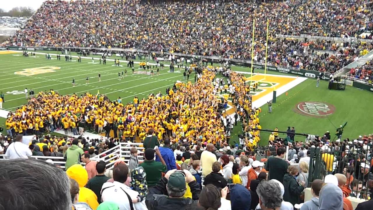The "Baylor line" students lining up for the football team run-through ...
