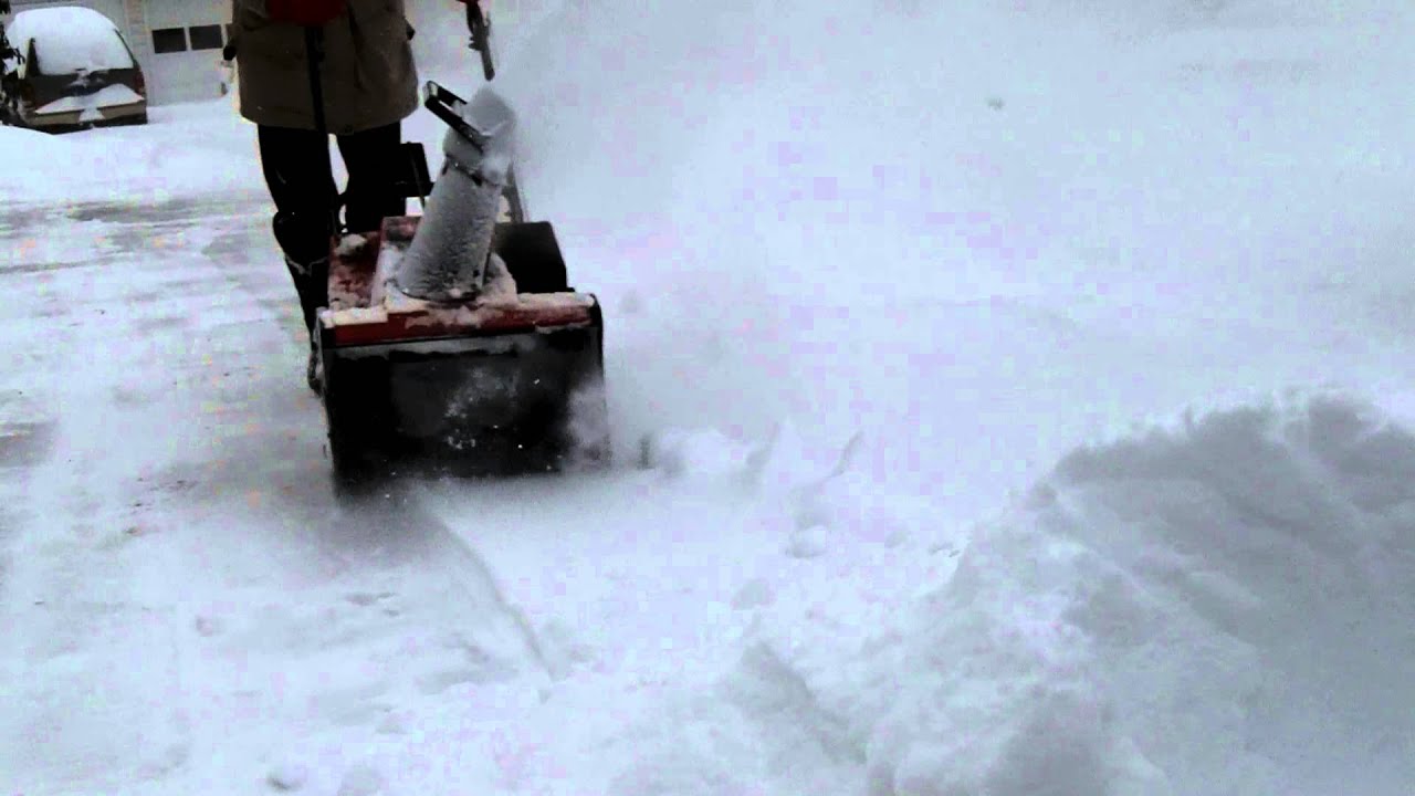 Toro CCR 2000E - YouTube