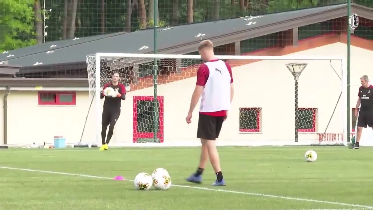 Ac Milan Goalkeeper Training Asmir Begovic in action - YouTube