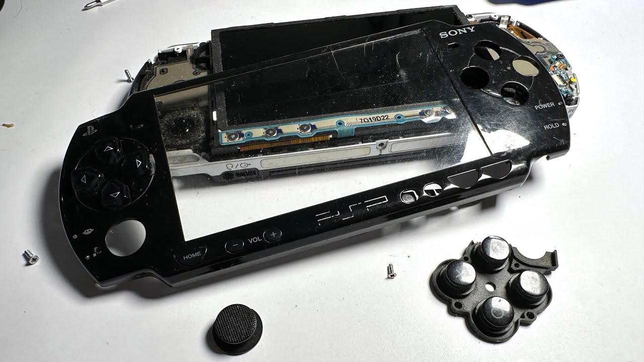 PSP 2004 button replacement - YouTube