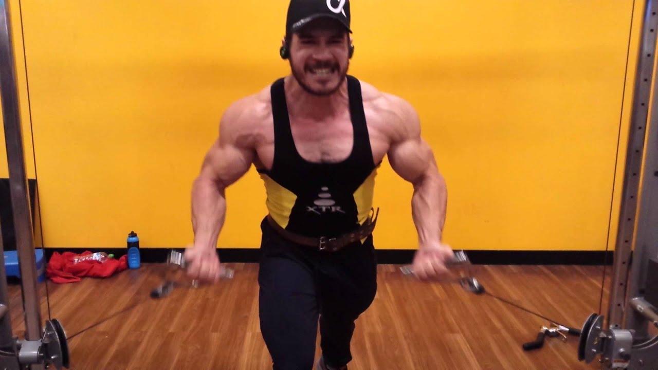 Crossover en polea baja Jose Pablo Rocha Ortega MUTANT TEAM - YouTube