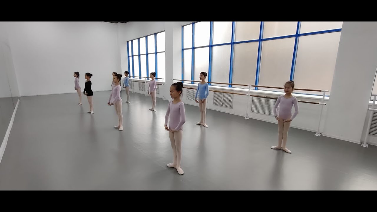Ballet Dancer and coach - YouTube