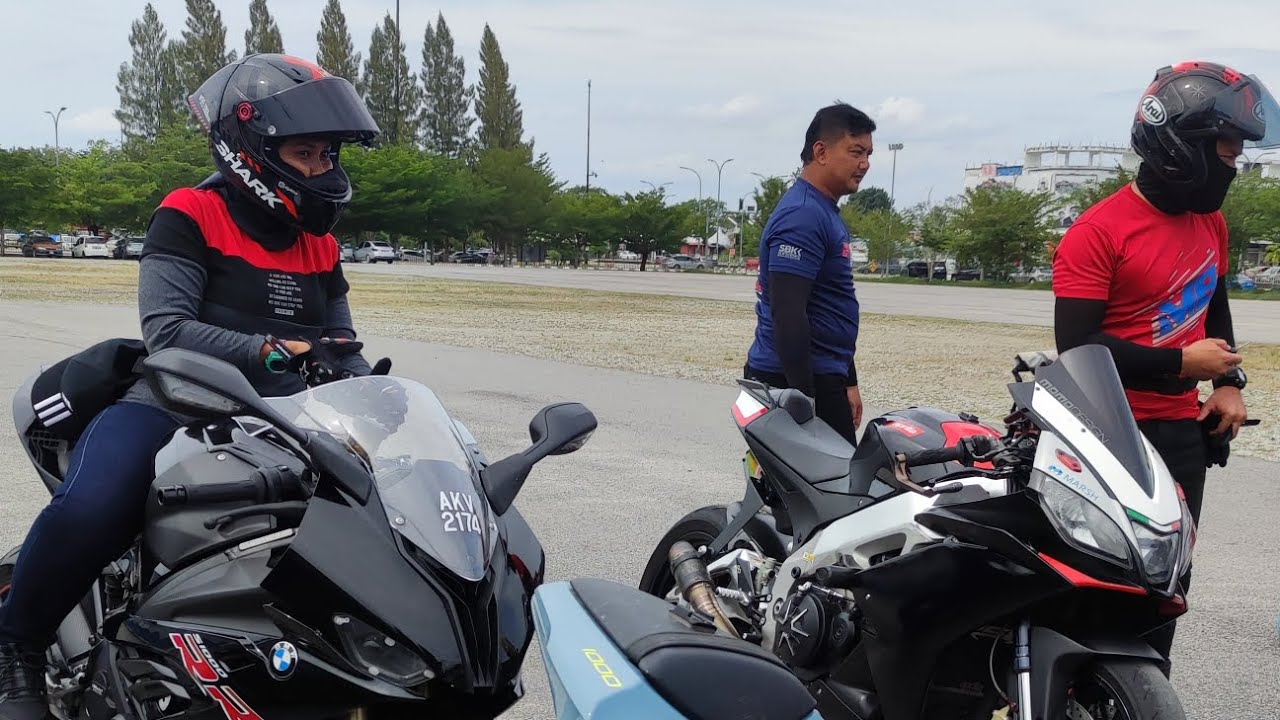 Sembang santai sambil review moto sis kite ni BMW S1000RR 2022 - YouTube