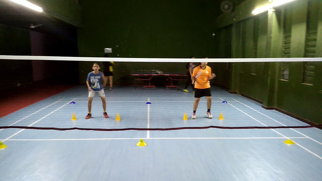 Badminton easy footwork - YouTube