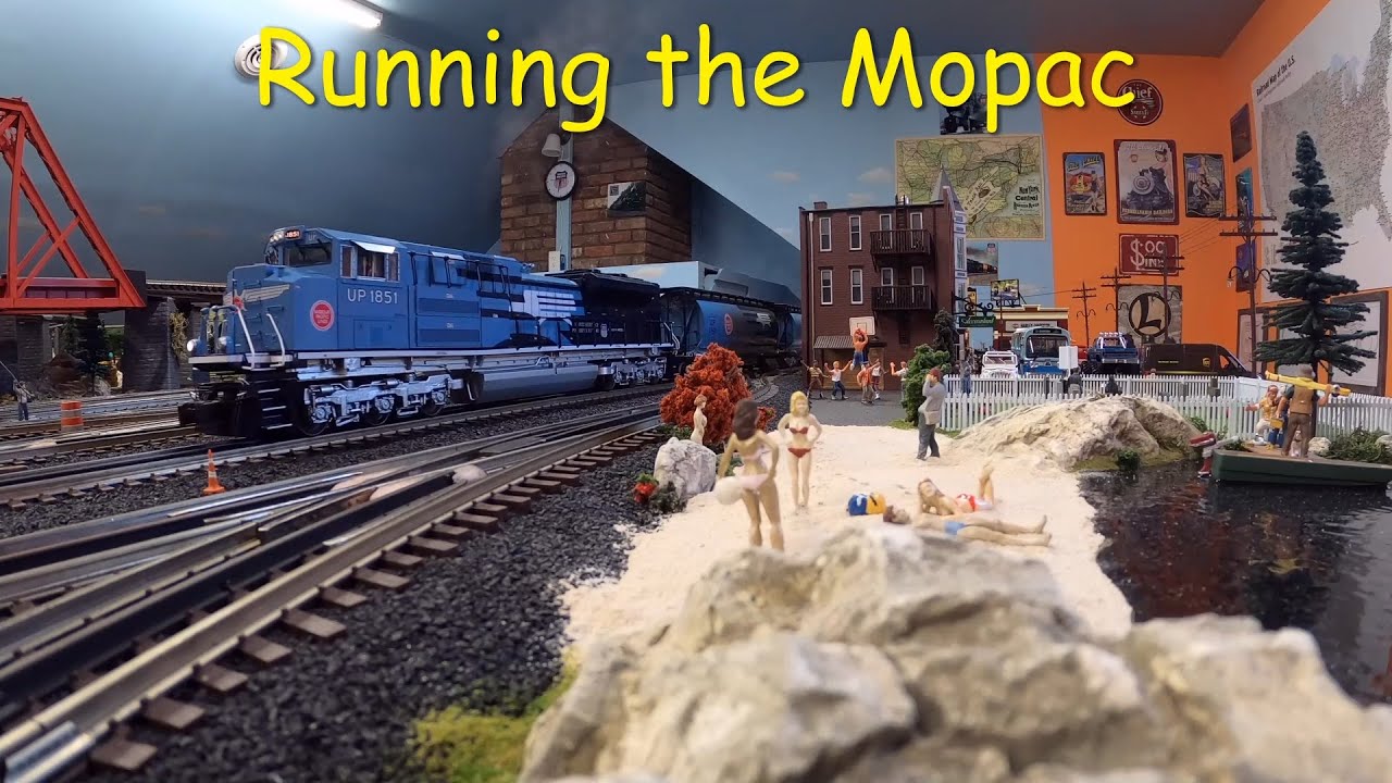 Running the MoPac - Lionel Trains - O Scale Model Railroad Layout ...