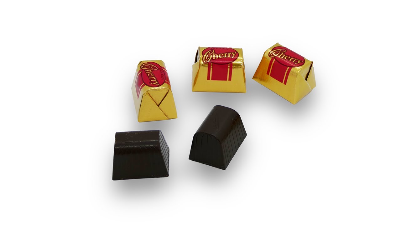 CHS Chocolate Packaging Machine for Products in Envelope Fold - YouTube