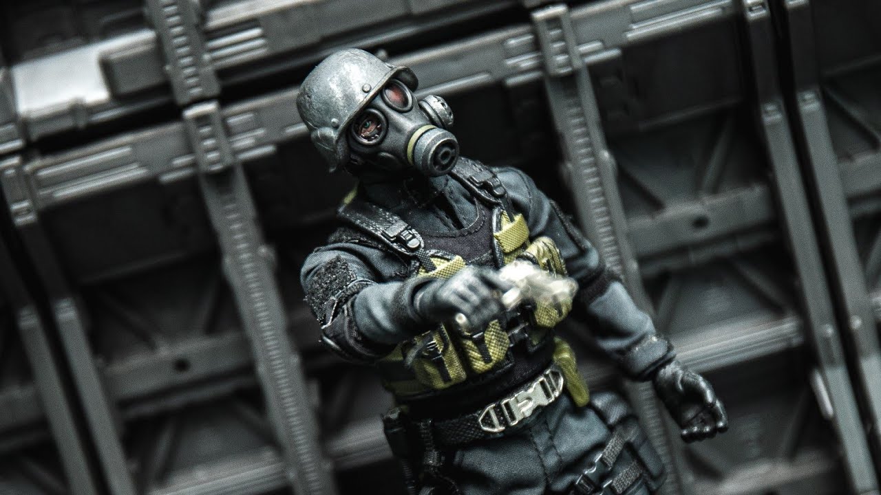 รีวิว GM Toys 1:12 Reaper Deluxe (Resident Evil Hunk) - YouTube