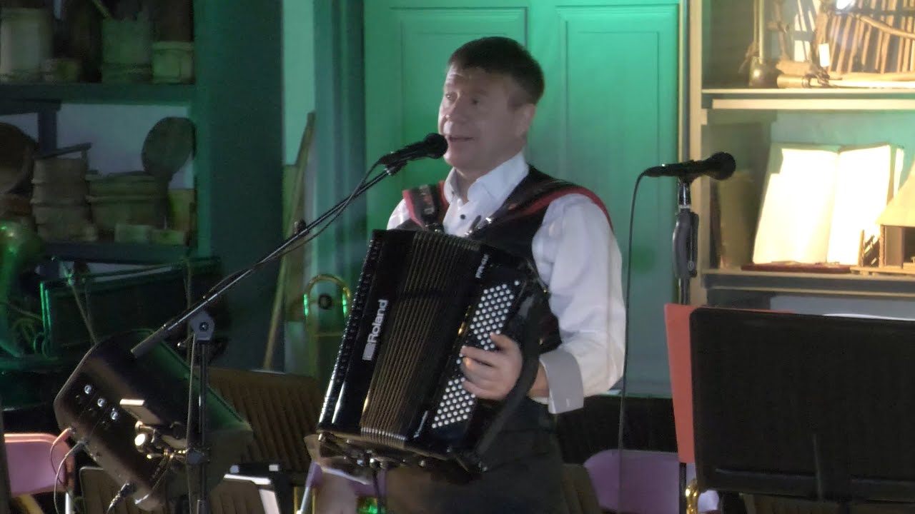 Teet Tihvan Big Band ja Marko Matvere esinemine Paides Wittenstein-i ...