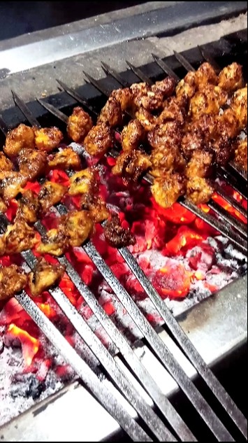 JUICY CHICKEN TIKKA AND DUMCHI #foryou #food#foodie #chickentikka# ...