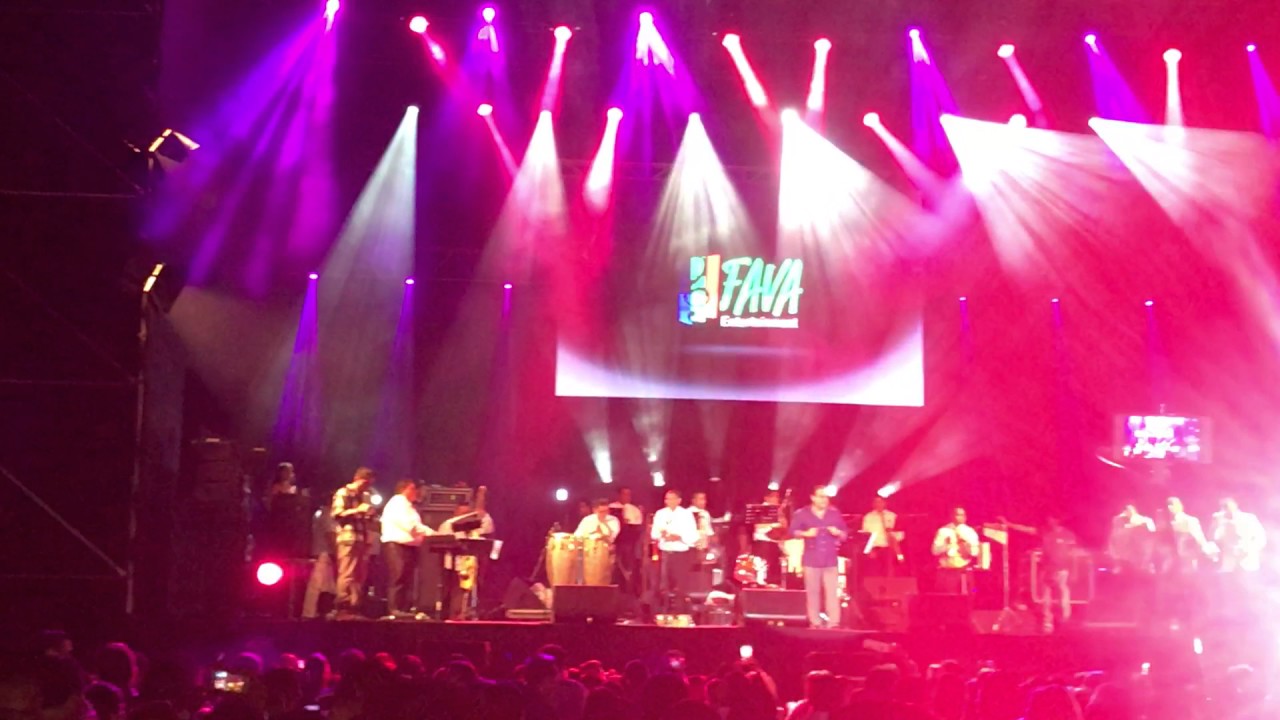 Tony Vega - Ella es - YouTube