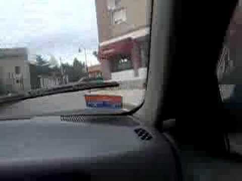 cholo y yo viendo al juan conducir mi coche