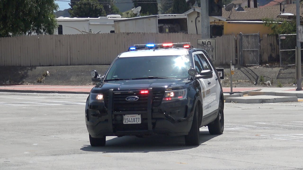 LASD Industry Unit Responding Code 3 - YouTube