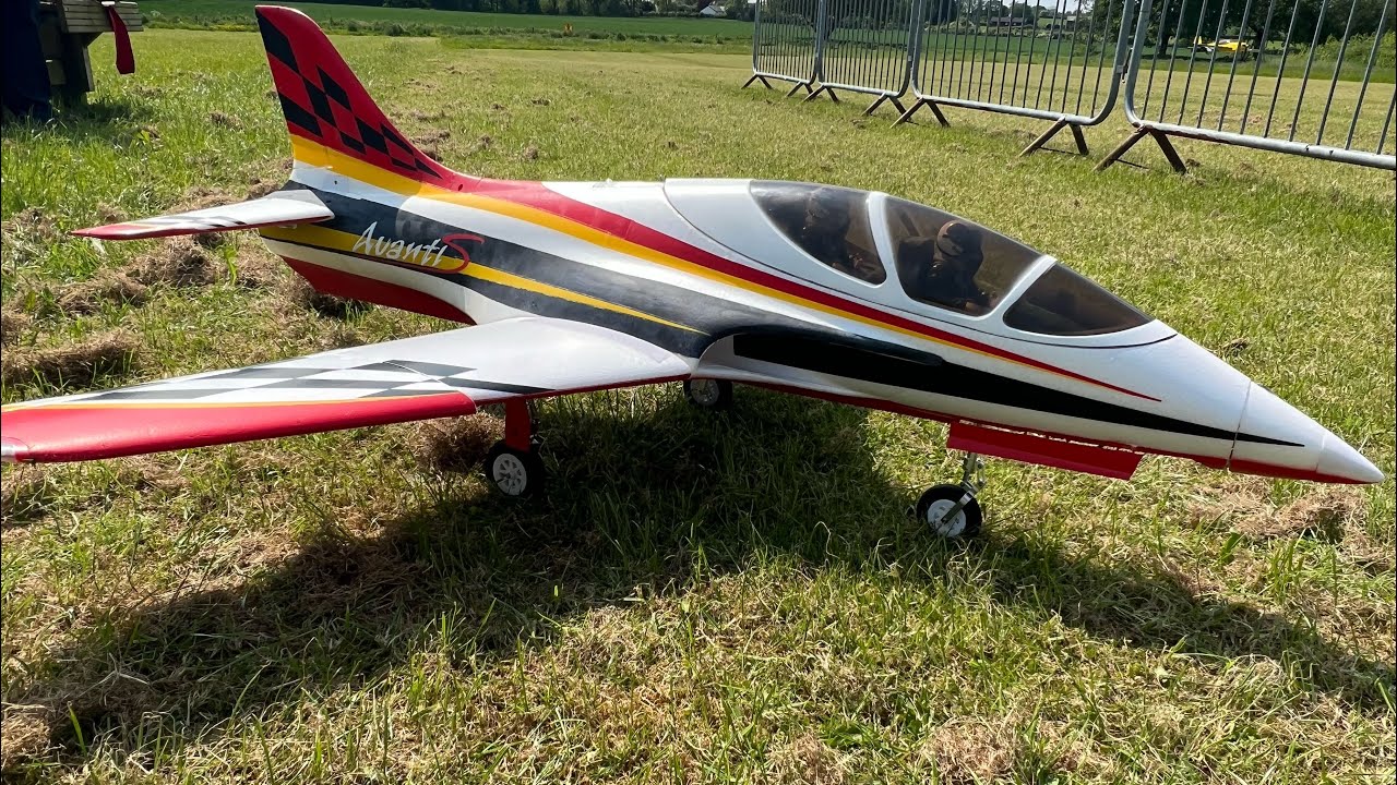 Freewing Avanti S 70mm 10 blade Edf Jet - YouTube