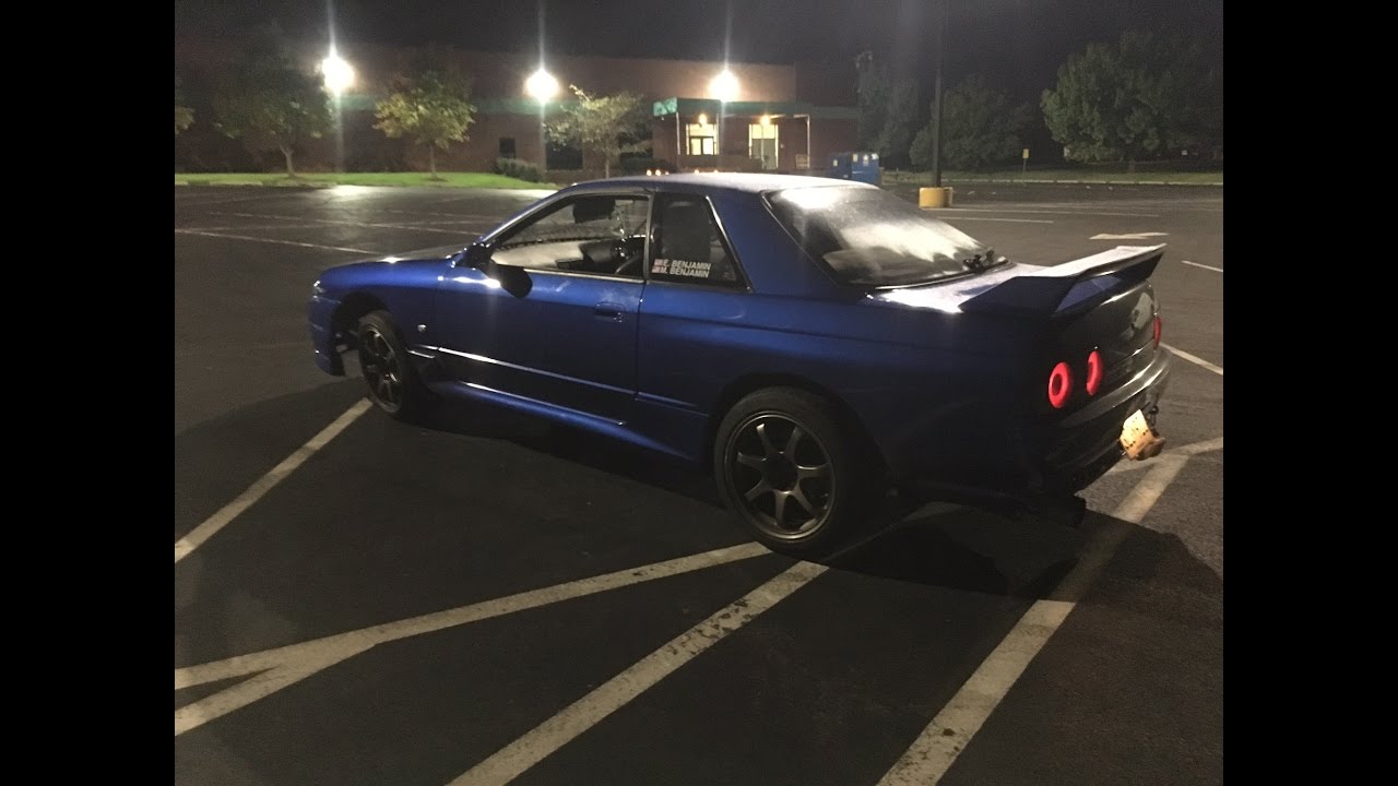 Street Drifter Wrecks His Nissan Skyline R32 - YouTube