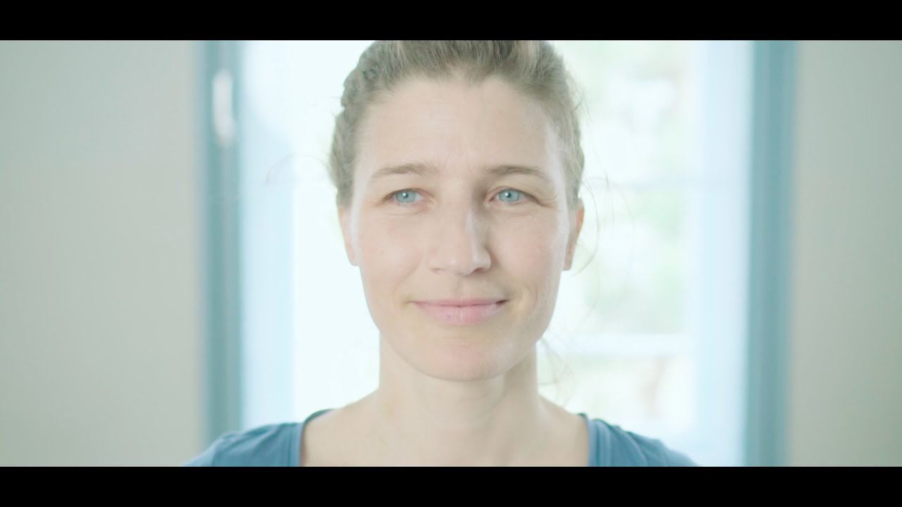 Trager Körperarbeit - Trager Bodywork - YouTube